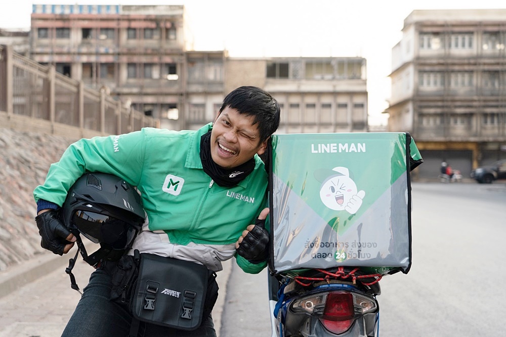 ทำความรู้จักไลน์แมนไรเดอร์ชาวลพบุรี ผู้สร้างวีรกรรมน้ำดีเก็บเงินหล่นส่งคืนเจ้าของ